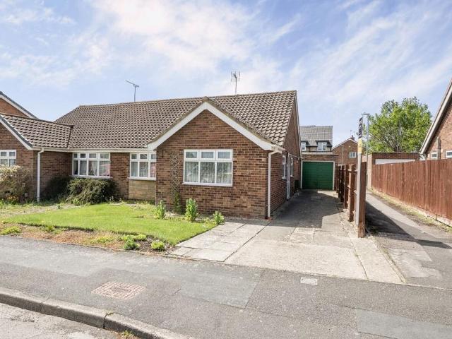 3 bedroom semi detached bungalow for sale