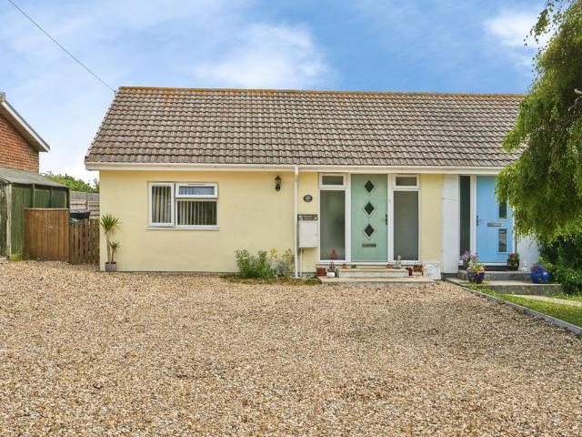 3 bedroom semi detached bungalow for sale