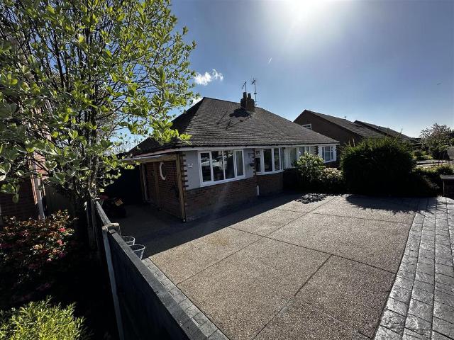 3 bedroom semi detached bungalow for sale