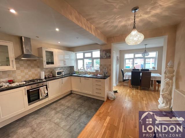 3 bedroom semi detached bungalow for sale