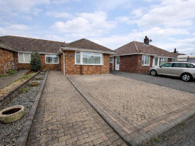 3 bedroom semi detached bungalow for sale