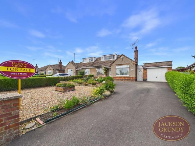 3 bedroom semi detached bungalow for sale