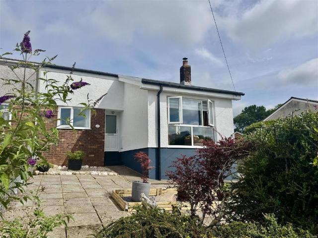 3 bedroom semi detached bungalow for sale