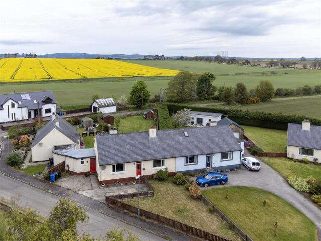 3 bedroom semi detached bungalow for sale