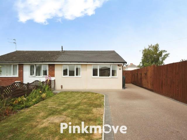 3 bedroom semi detached bungalow for sale