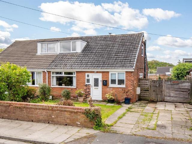 3 bedroom semi detached bungalow for sale