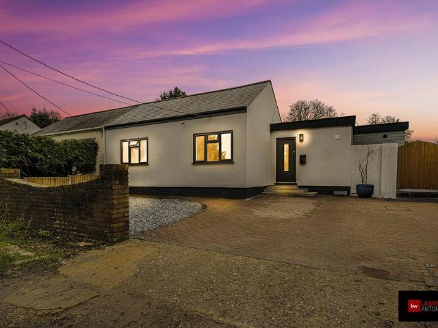 3 bedroom semi detached bungalow for sale