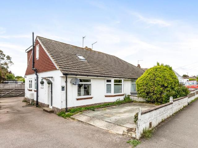 3 bedroom semi detached bungalow for sale