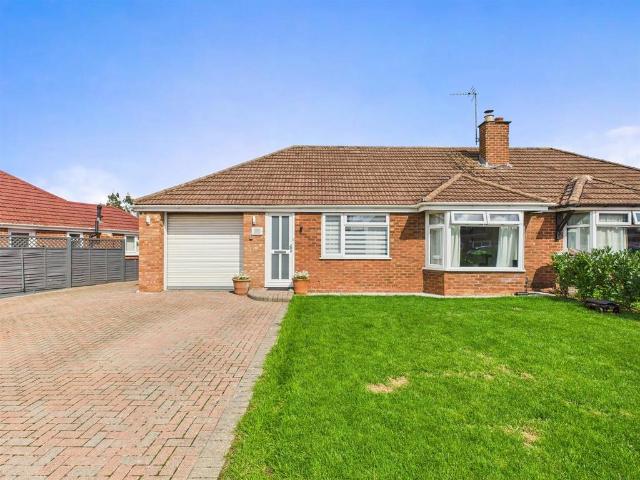 3 bedroom semi detached bungalow for sale