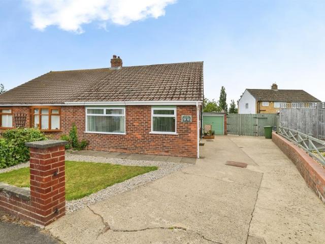 3 bedroom semi detached bungalow for sale