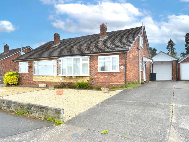3 bedroom semi detached bungalow for sale