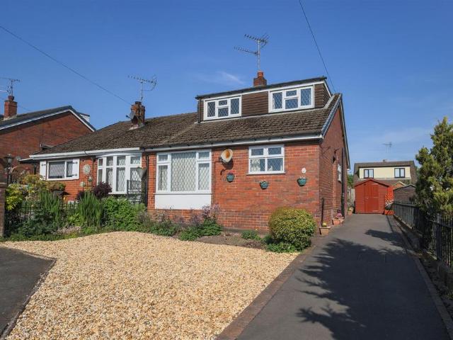 3 bedroom semi detached bungalow for sale