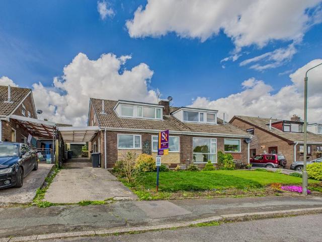 3 bedroom semi detached bungalow for sale