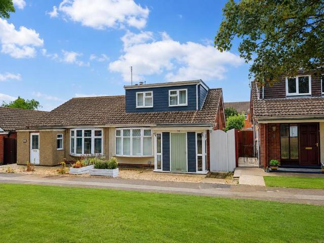 3 bedroom semi detached bungalow for sale