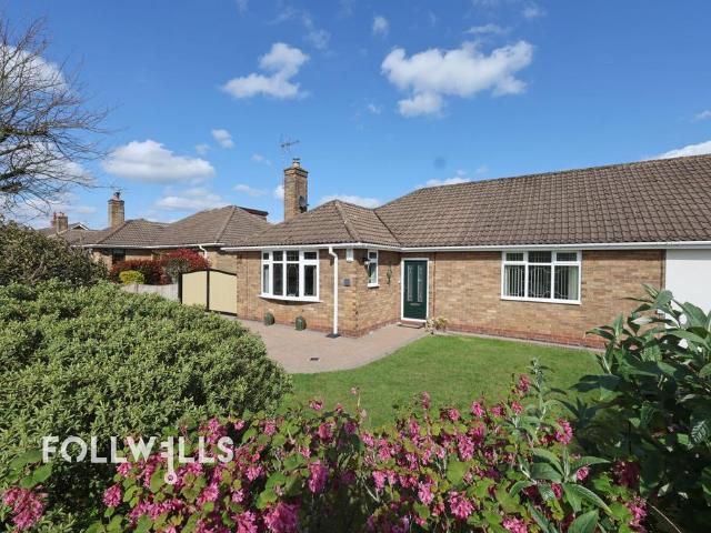 3 bedroom semi detached bungalow for sale