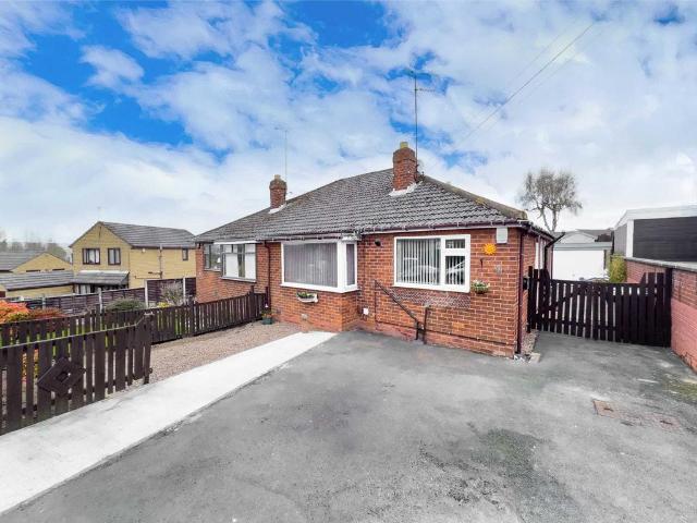 3 bedroom semi detached bungalow for sale