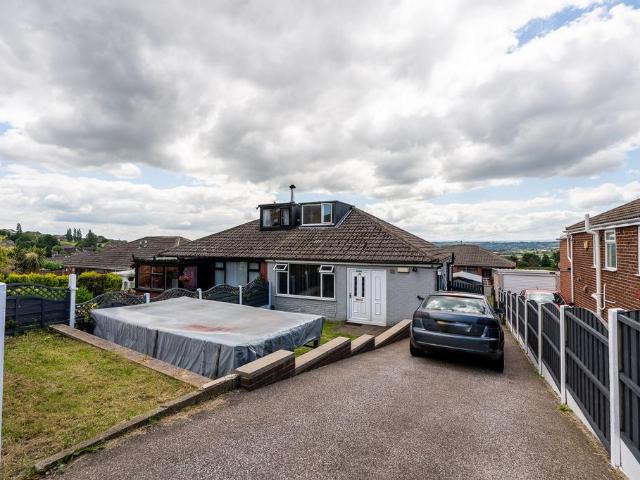3 bedroom semi detached bungalow for sale