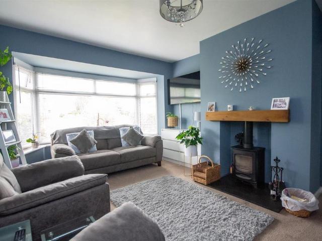 3 bedroom semi detached bungalow for sale