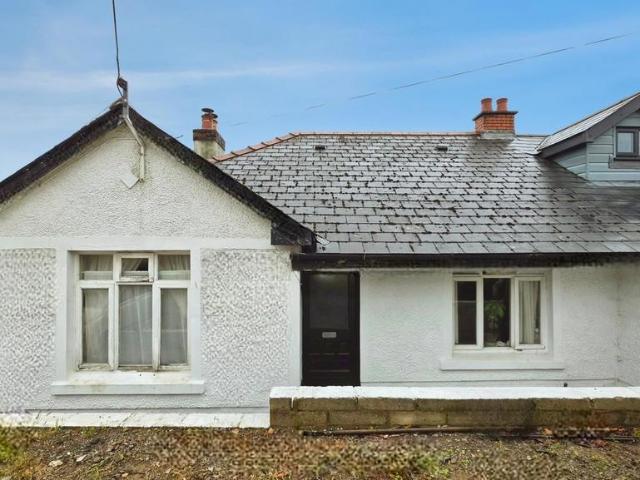 3 bedroom semi detached bungalow for sale