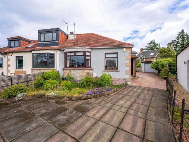3 bedroom semi detached bungalow for sale