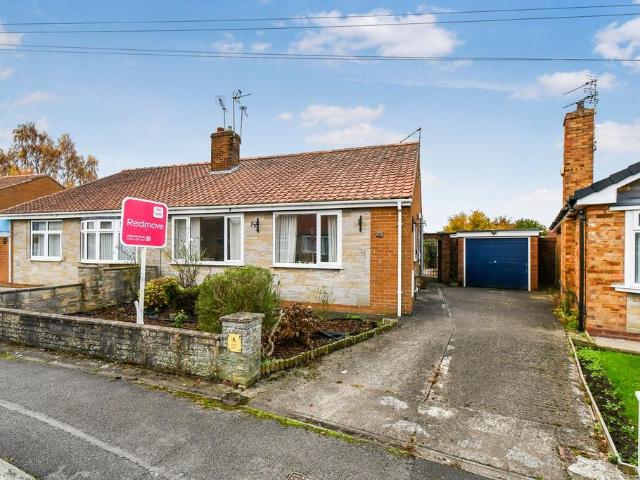 3 bedroom semi detached bungalow for sale