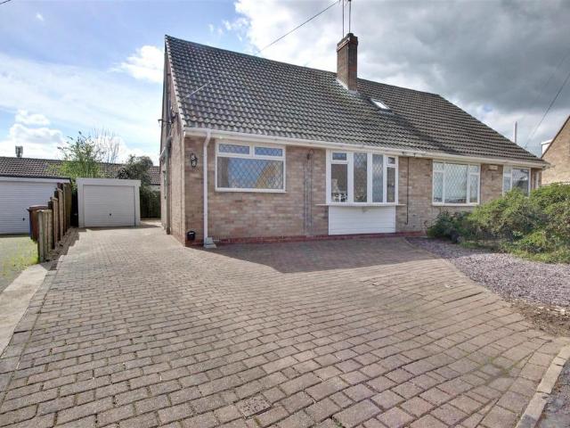 3 bedroom semi detached bungalow for sale
