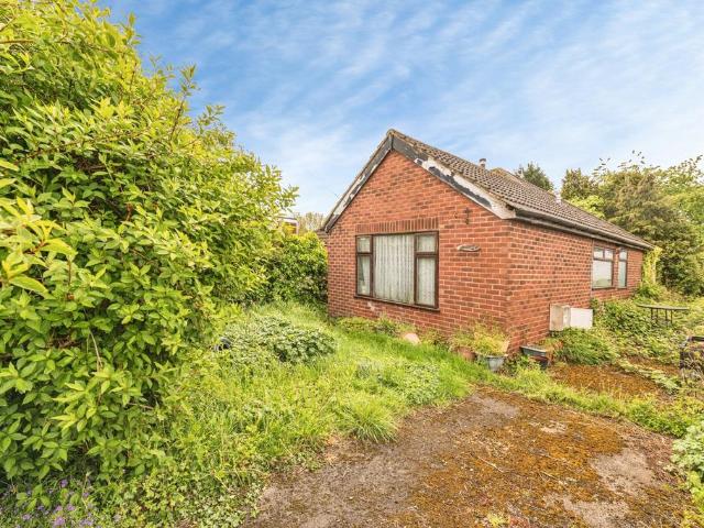 3 bedroom semi detached bungalow for sale