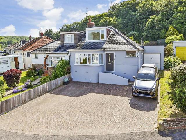 3 bedroom semi detached bungalow for sale