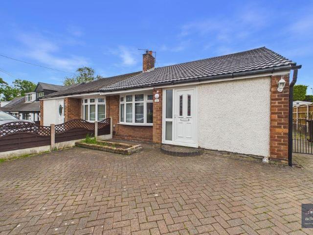 3 bedroom semi detached bungalow for sale