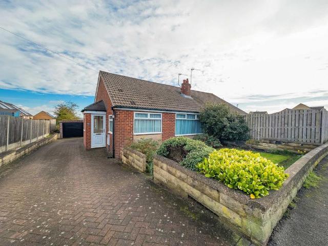 3 bedroom semi detached bungalow for sale