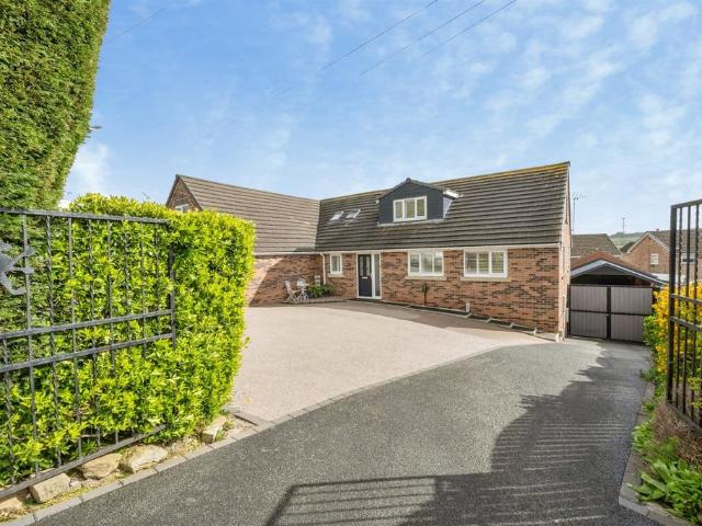 3 bedroom semi detached bungalow for sale