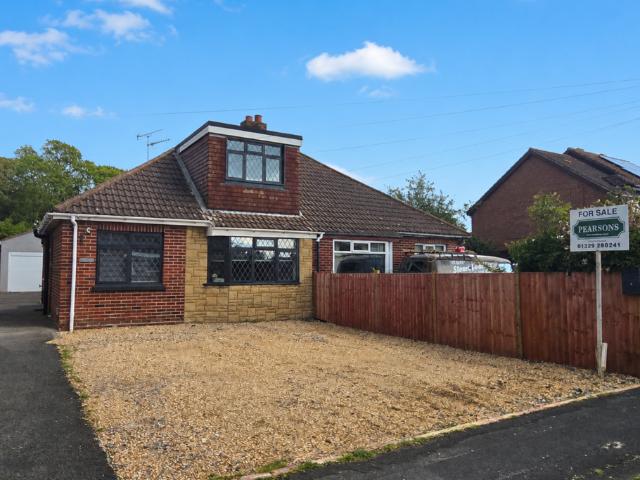 3 bedroom semi detached bungalow for sale
