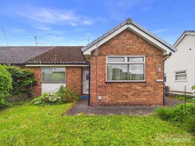 3 bedroom semi detached bungalow for sale