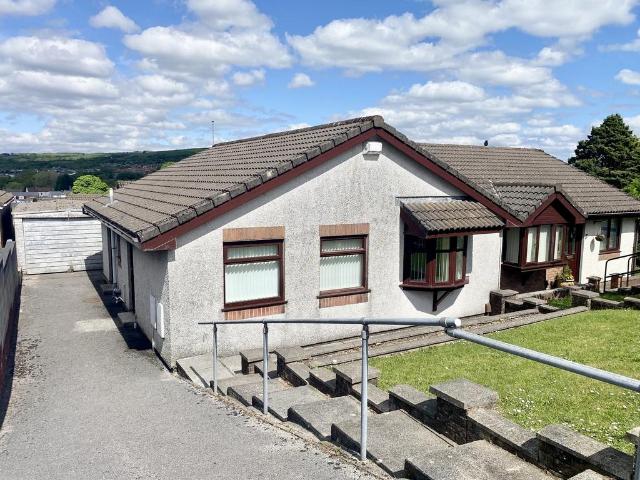 3 bedroom semi detached bungalow for sale