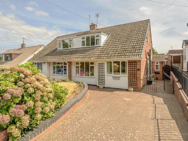 3 bedroom semi detached bungalow for sale