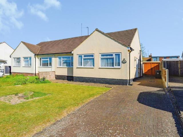 3 bedroom semi detached bungalow for sale