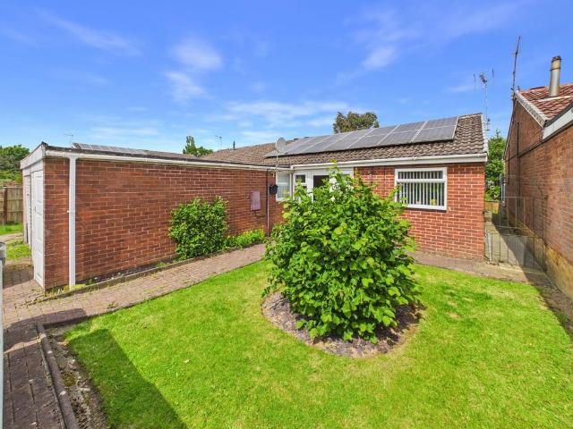 3 bedroom semi detached bungalow for sale
