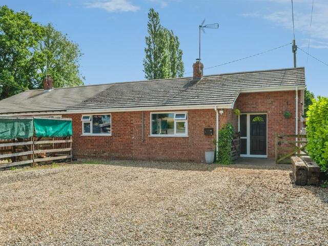3 bedroom semi detached bungalow for sale