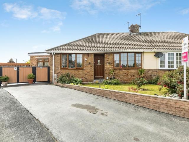 3 bedroom semi detached bungalow for sale