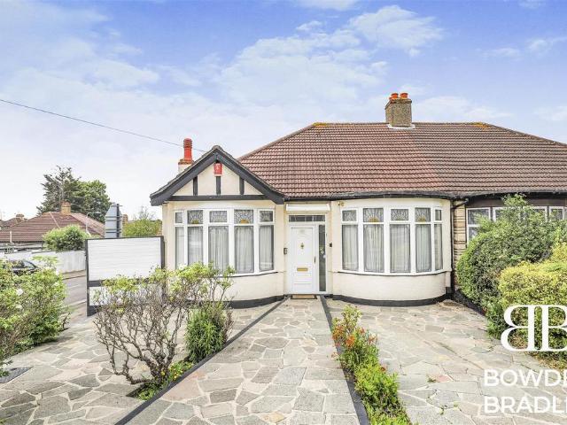 3 bedroom semi detached bungalow for sale