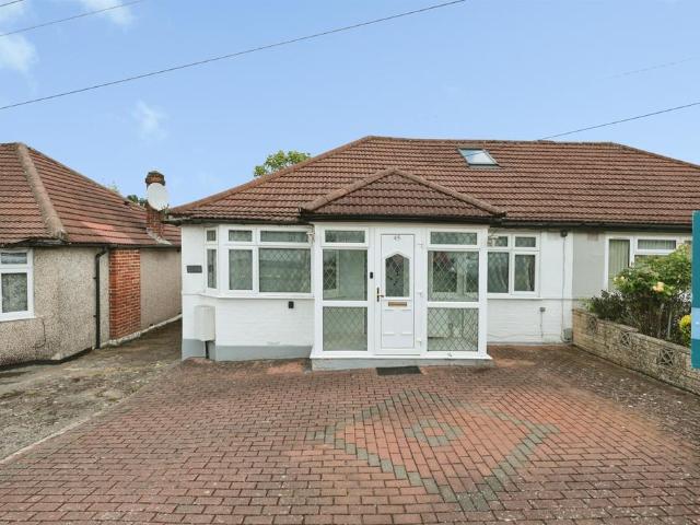 3 bedroom semi detached bungalow for sale