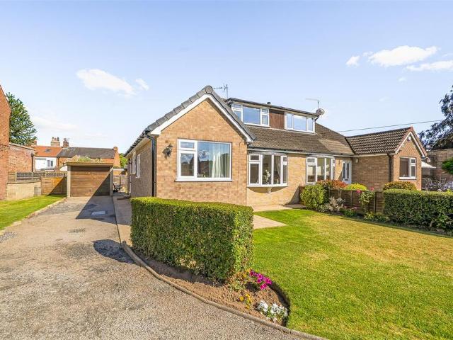 3 bedroom semi detached bungalow for sale