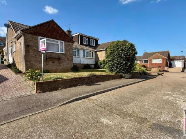 3 bedroom semi detached bungalow for sale