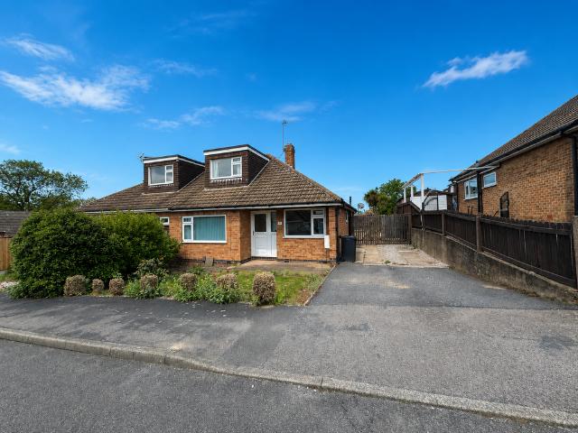 3 bedroom semi detached bungalow for sale