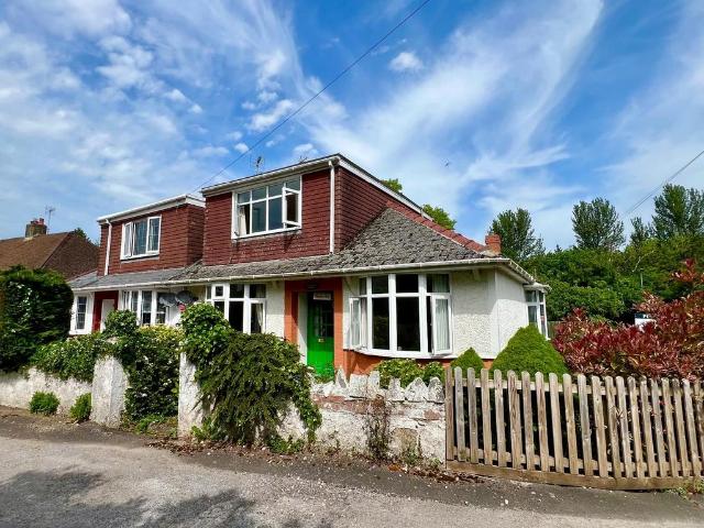 3 bedroom semi detached bungalow for sale
