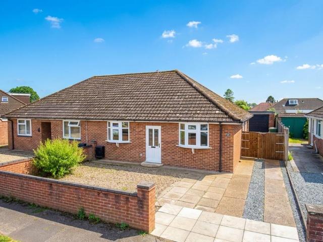 3 bedroom semi detached bungalow for sale