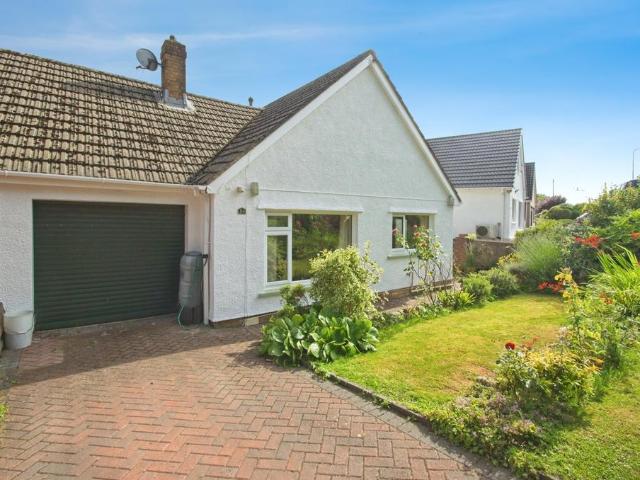 3 bedroom semi detached bungalow for sale
