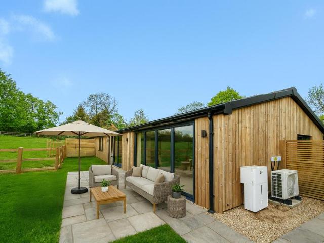 3 bedroom semi detached bungalow for sale