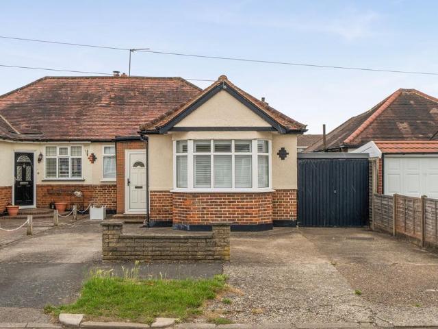 3 bedroom semi detached bungalow for sale