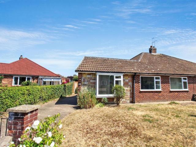 3 bedroom semi detached bungalow for sale